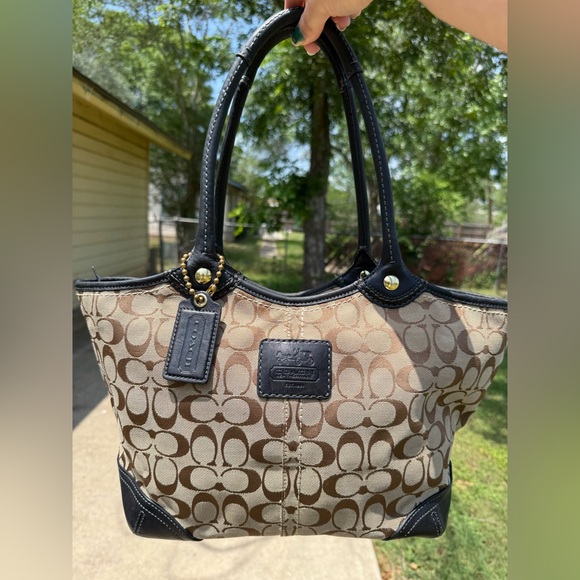 Coach | Bags | Coach 2369 Signature Bleecker Canvas Tote With Black ...